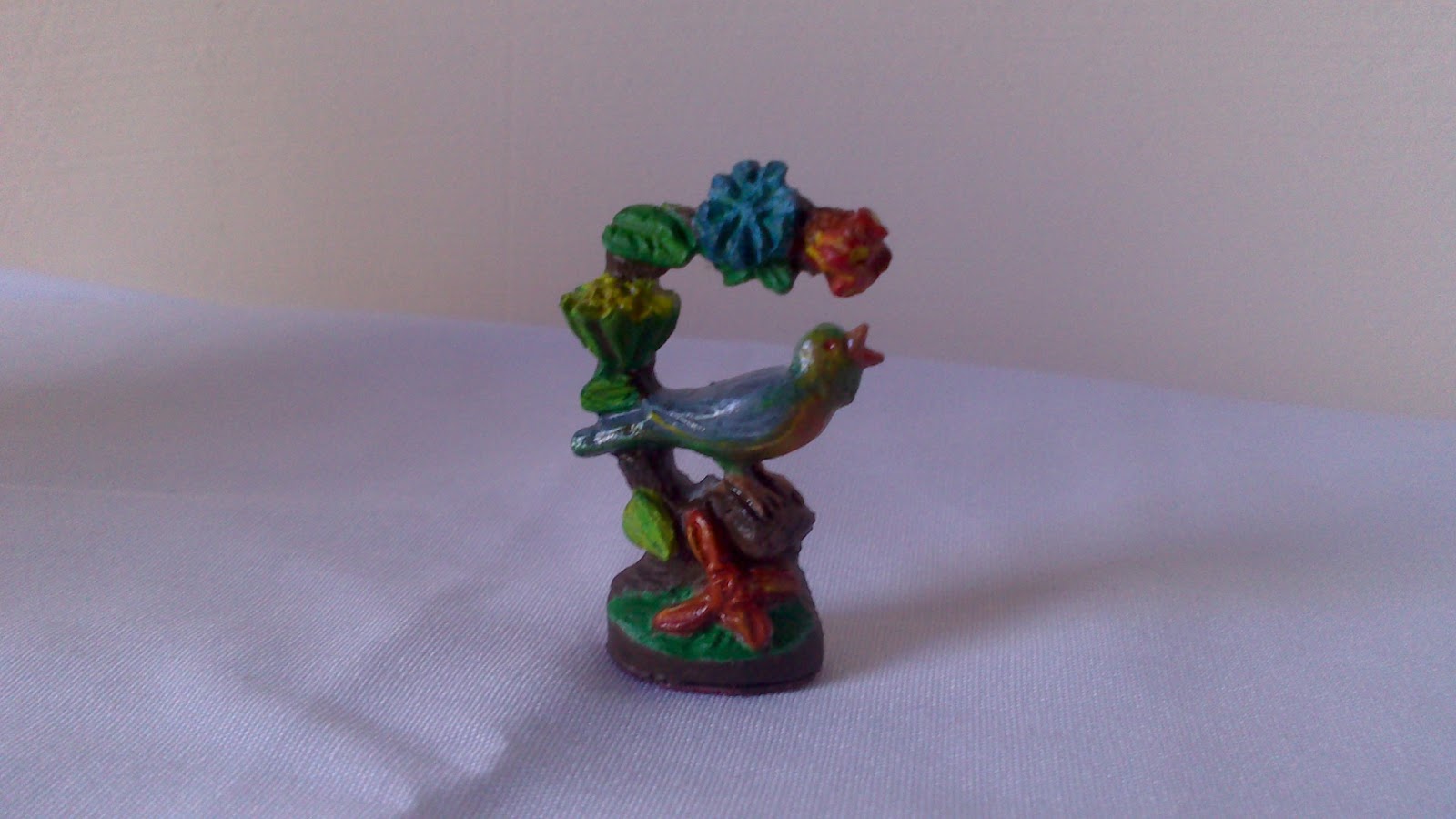 My Miniature World: Hand Painted Miniature Display