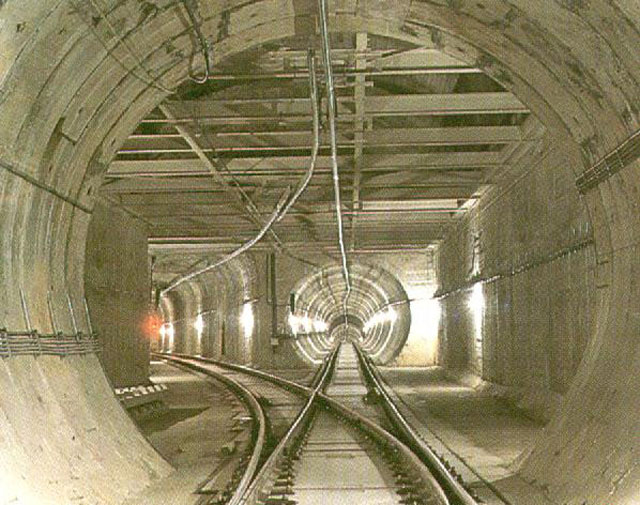 El Tranvía 48: 25 años de la (re)inauguración de la L2 de metro (1995-2020)