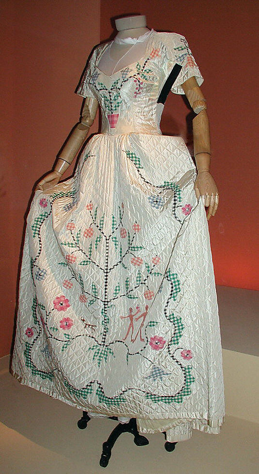 Dividing Vintage Moments : The Adrian Look 1947