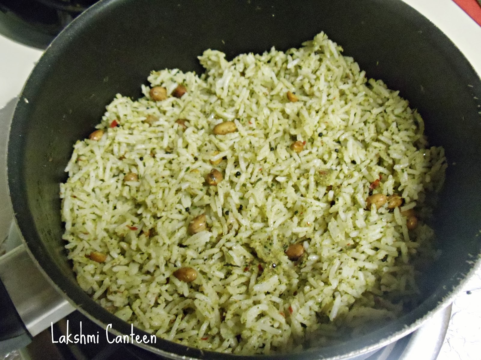 Lakshmi Canteen: Karibevu Chitranna (Curry Leaves Rice)
