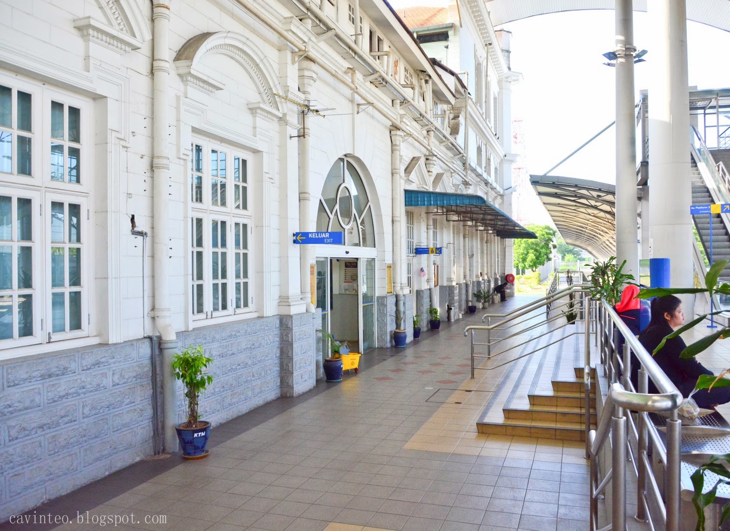 Entree Kibbles: Ipoh Railway Station, War Memorial and the Ipoh Tree ...