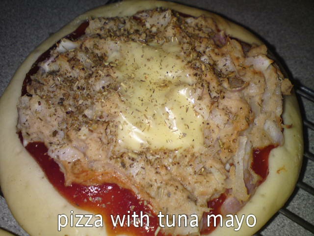 Cooking Pleasure: Pizza with Tuna Mayo Topping