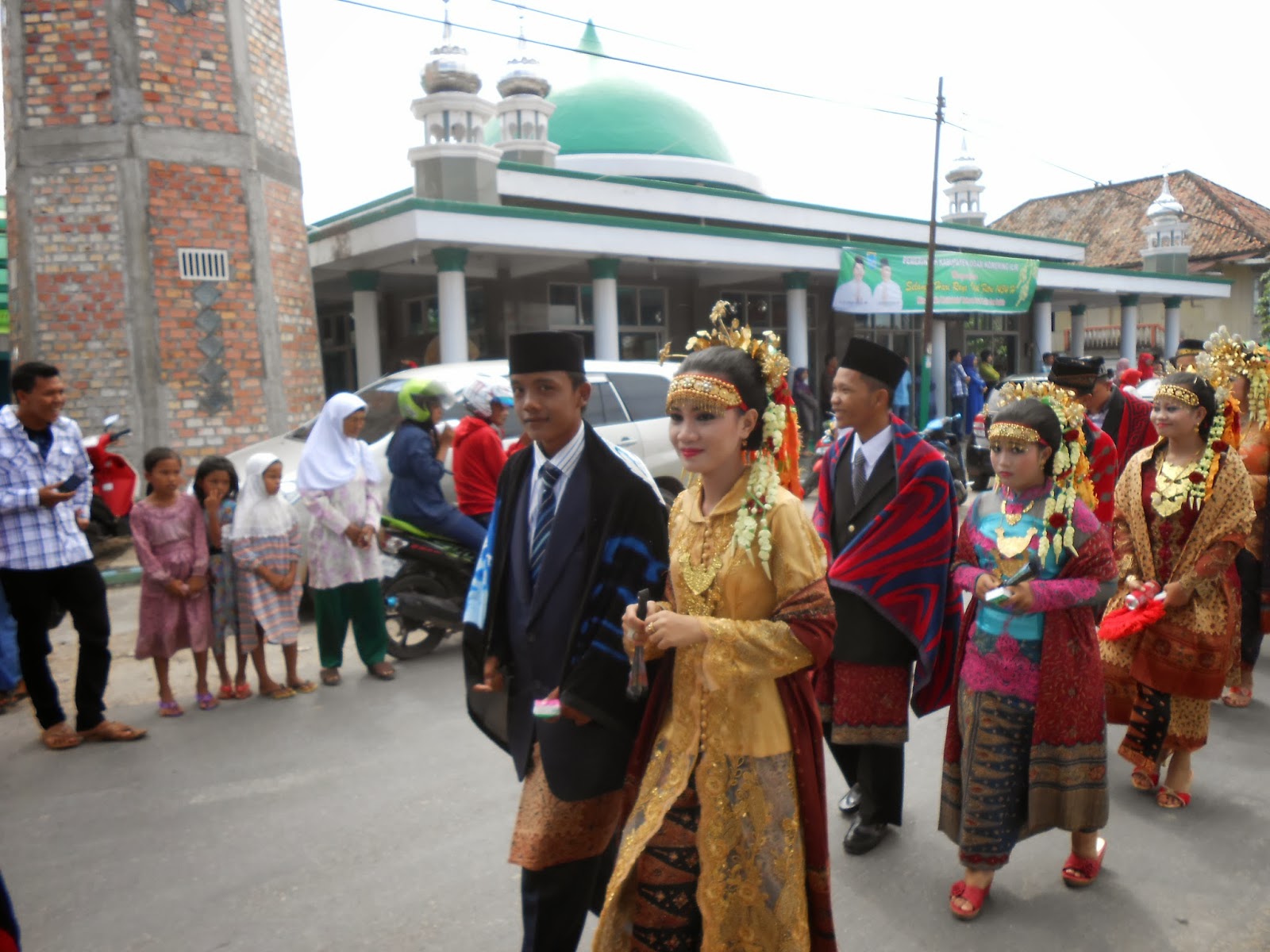 Patimah Rusli: Adat Istiadat Kayuagung (midang)