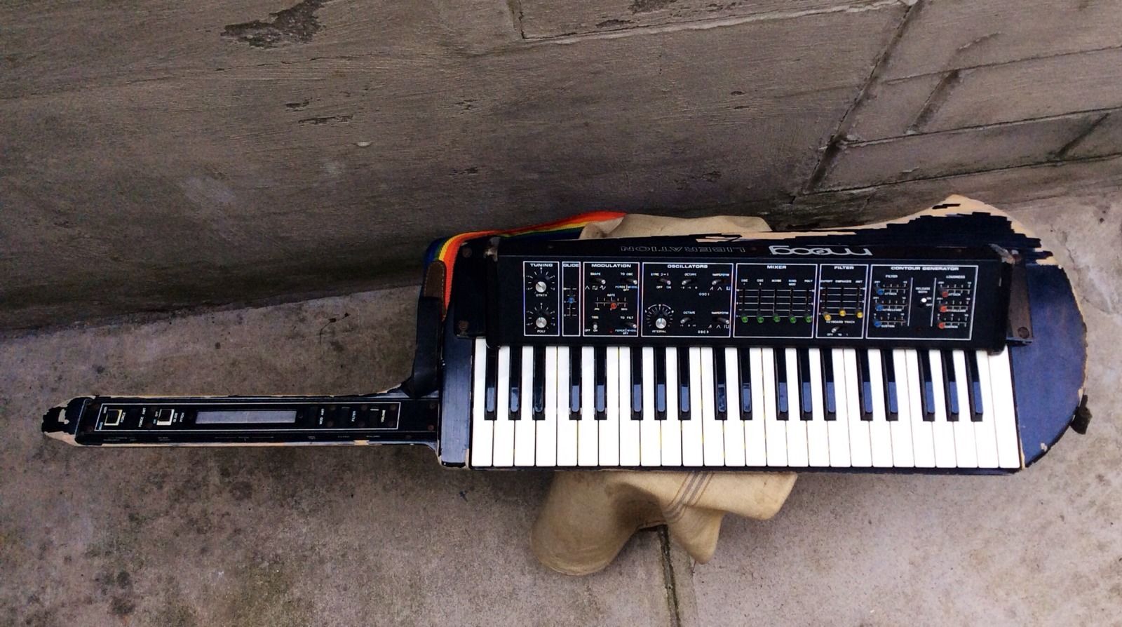 MATRIXSYNTH: Moog Liberation Keytar