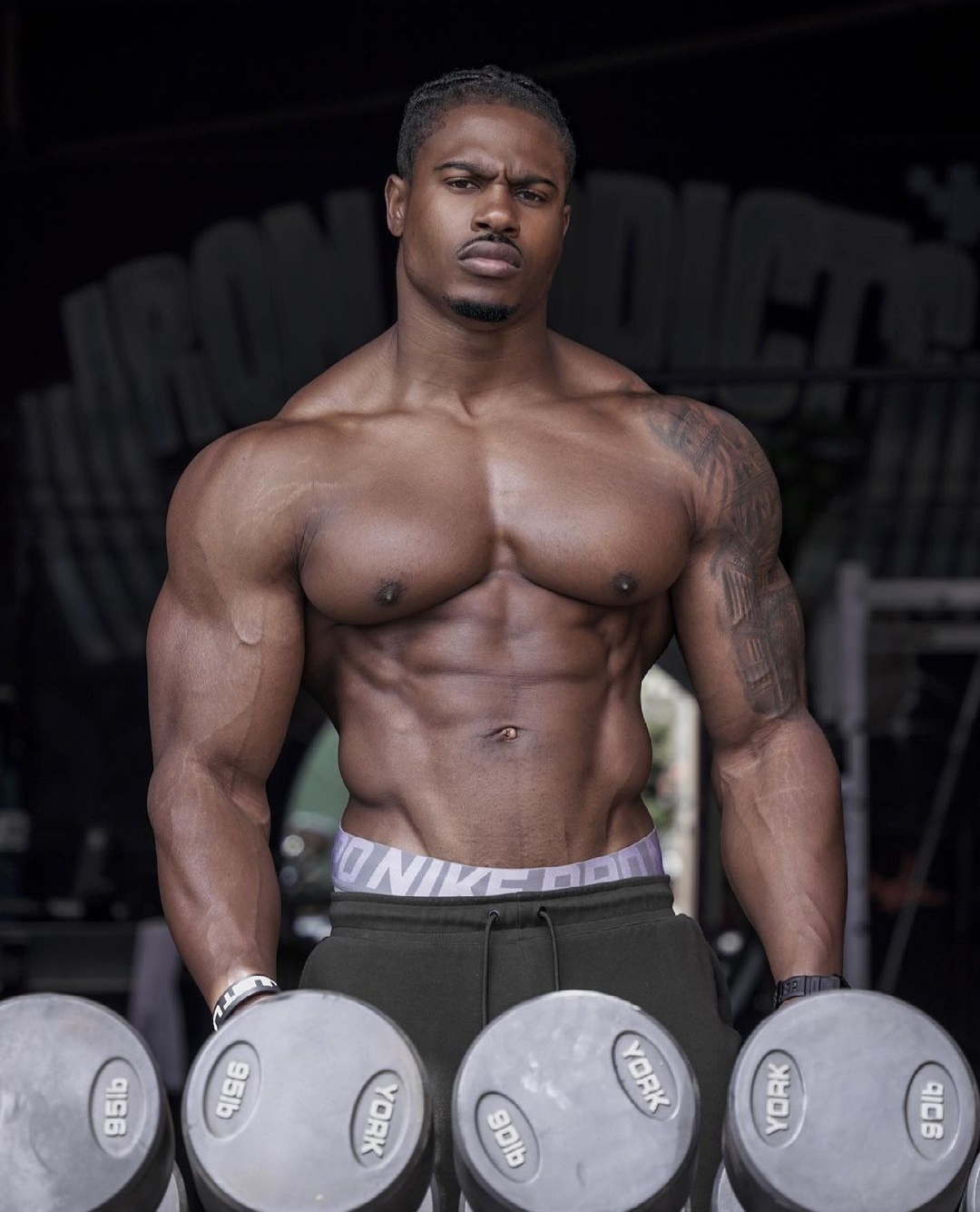 Fitness Model | Simeon Panda 2021