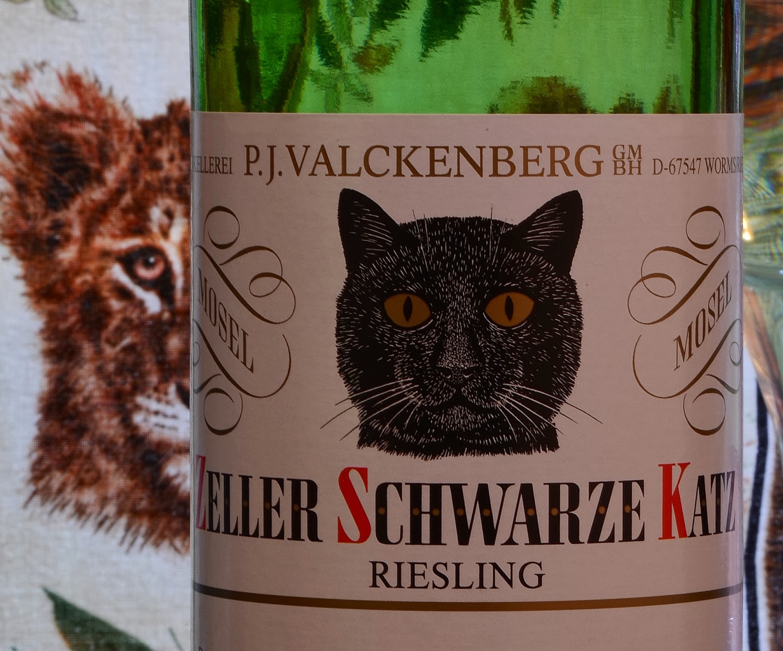 New Hampshire Wine-man: Zeller Schwarze Katz Mosel 2012 Riesling