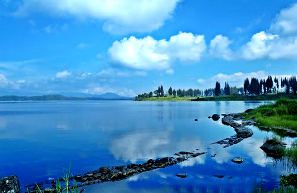 Danau Di Atas dan Di Bawah | Waterfalls