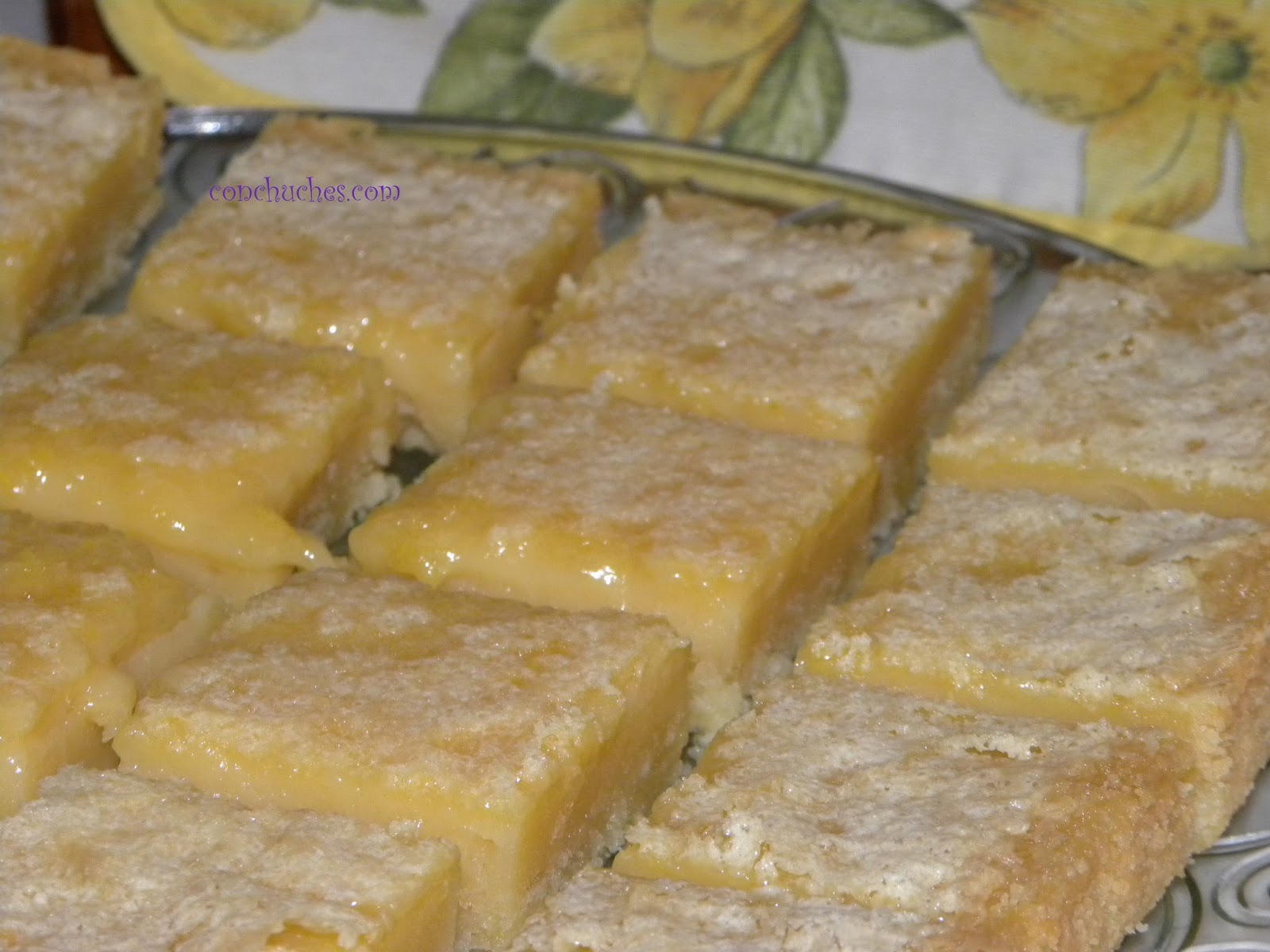 ConChuches: "Empanada de limón" (Key limon pie)
