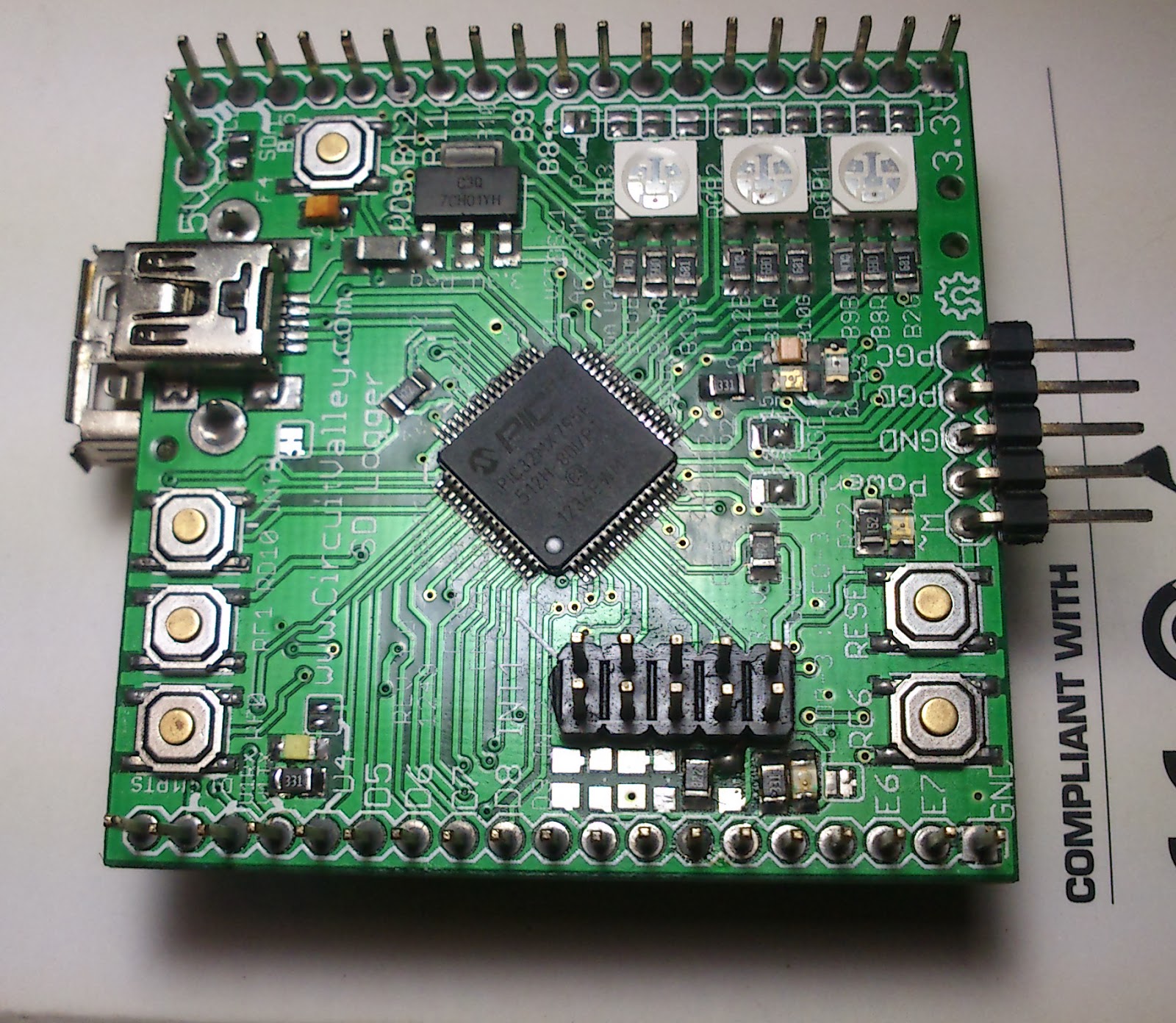 Embedded Engineering : Pratham: Breadboardable PIC32 Breakout ...