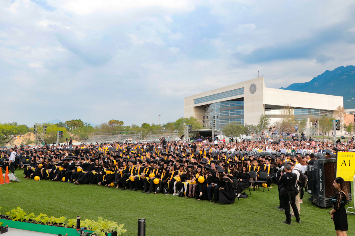 Otorga Commencement sello UDEM a la “generación dorada”