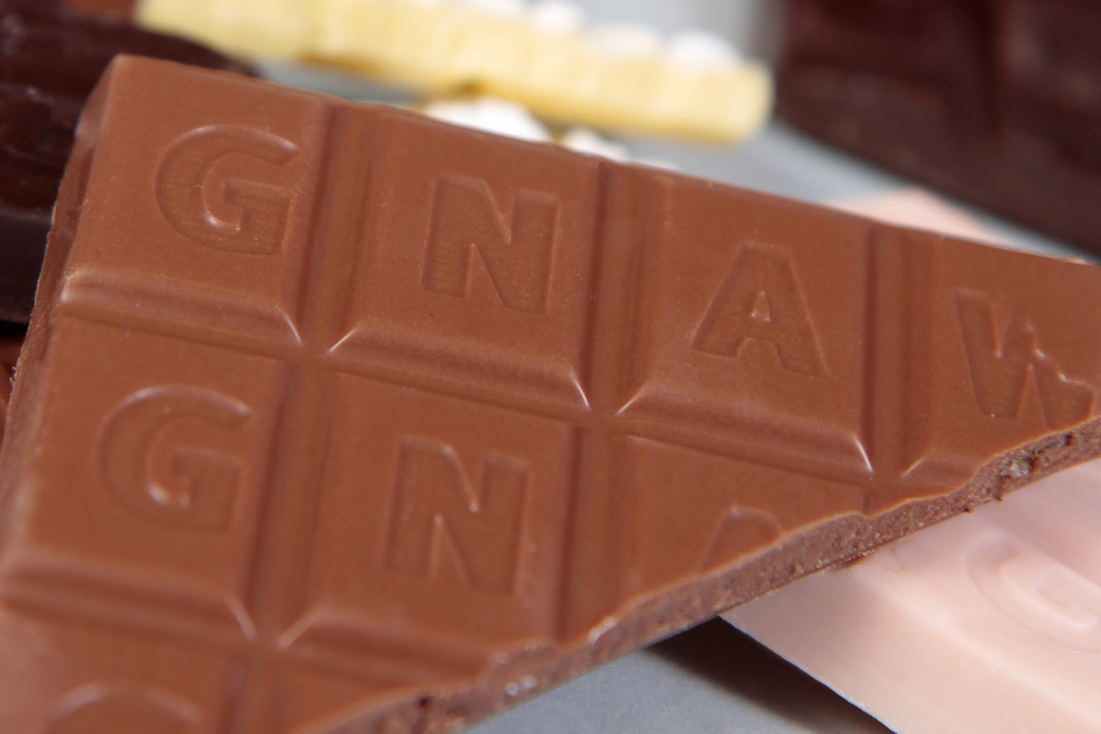 Gnaw Chocolate on Packaging of the World - Creative Package Design Gallery