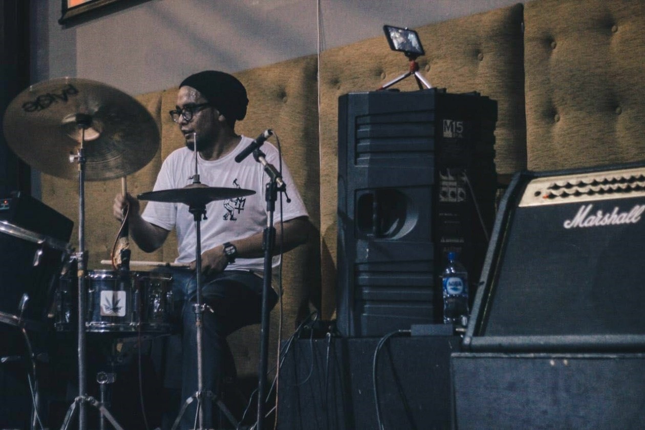 MUSIC GENERATIONS: REVIEW BAND RAJA SINGA & THROWBACK RAJA SINGA ...