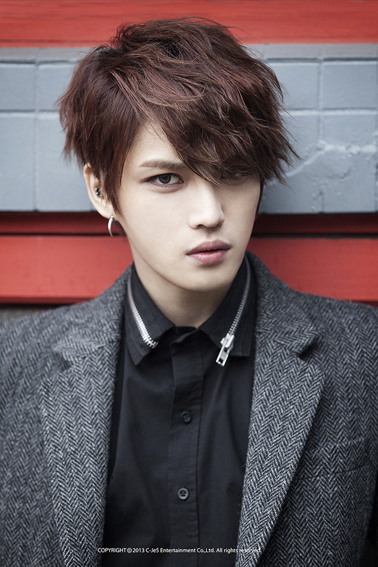 Korea Observer: Jaejoong’s First Mini-album, TVXQ’s New Single Top Charts