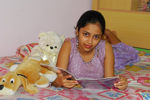 Finding Best Quality Products: Sri Lankan Actress - Pramudi Karunaratna