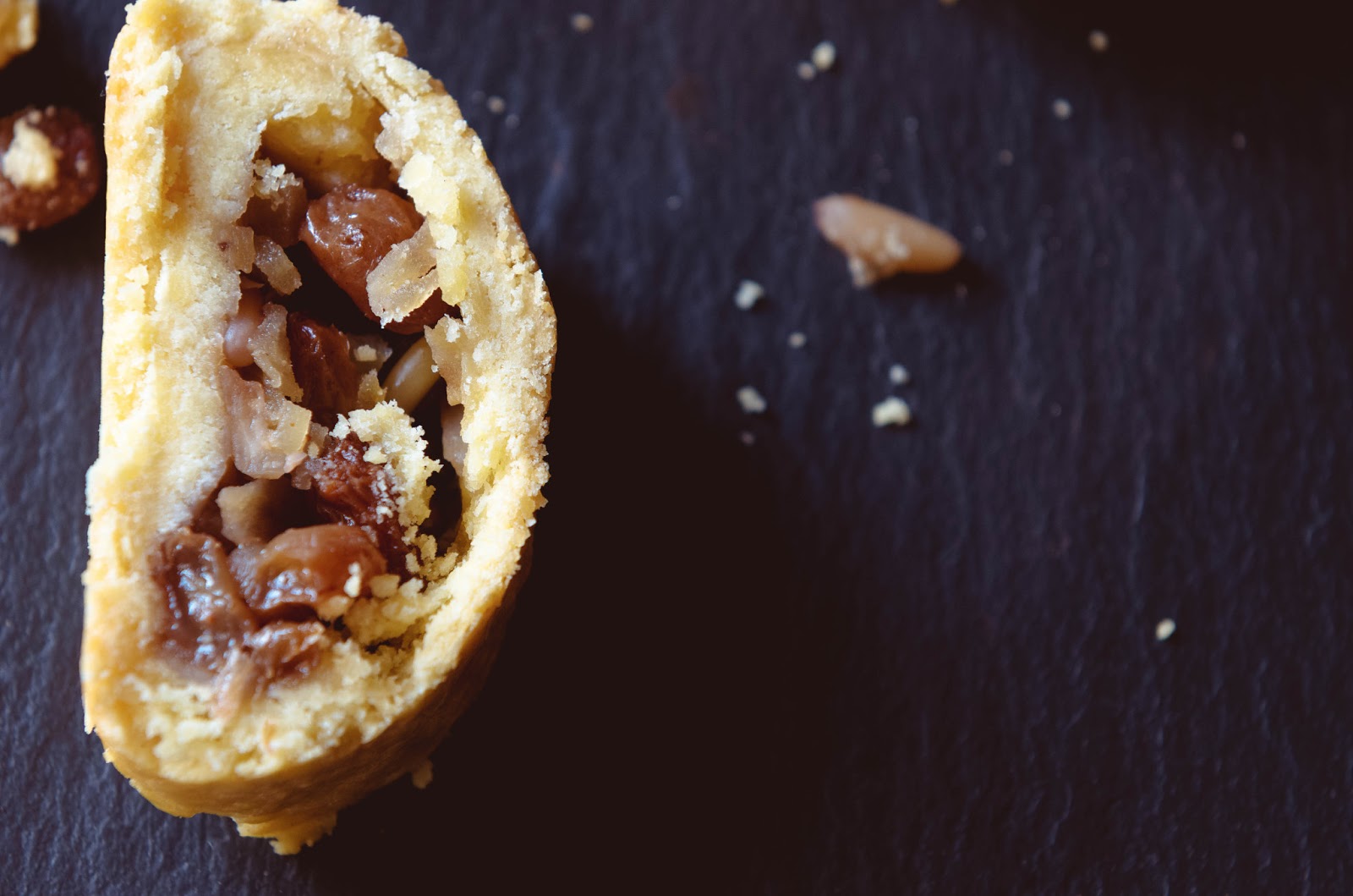 La Tavola Marche Recipe Box: Rustic Apple and Pine Nut Roll with White ...