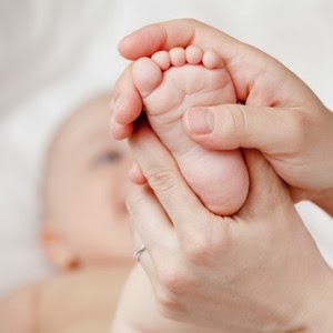 Hiccups and Sunshine: Natural Remedies to Help Your Teething Baby Sleep