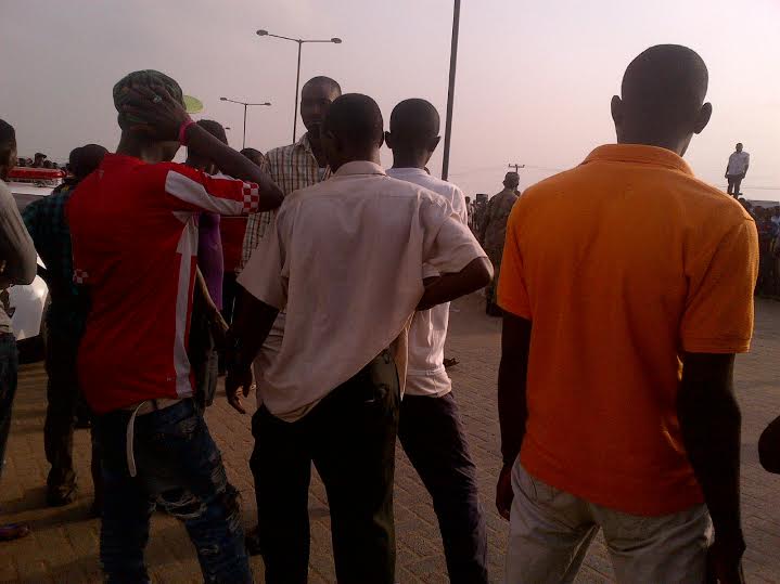Photos: Fight breaks out between community members & Okada riders in ...