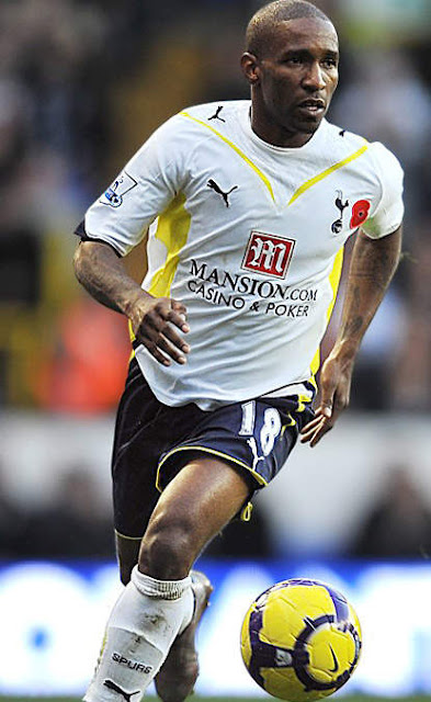 Soccer News World: Jermain Defoe is a Striker from Tottenham Hotspur