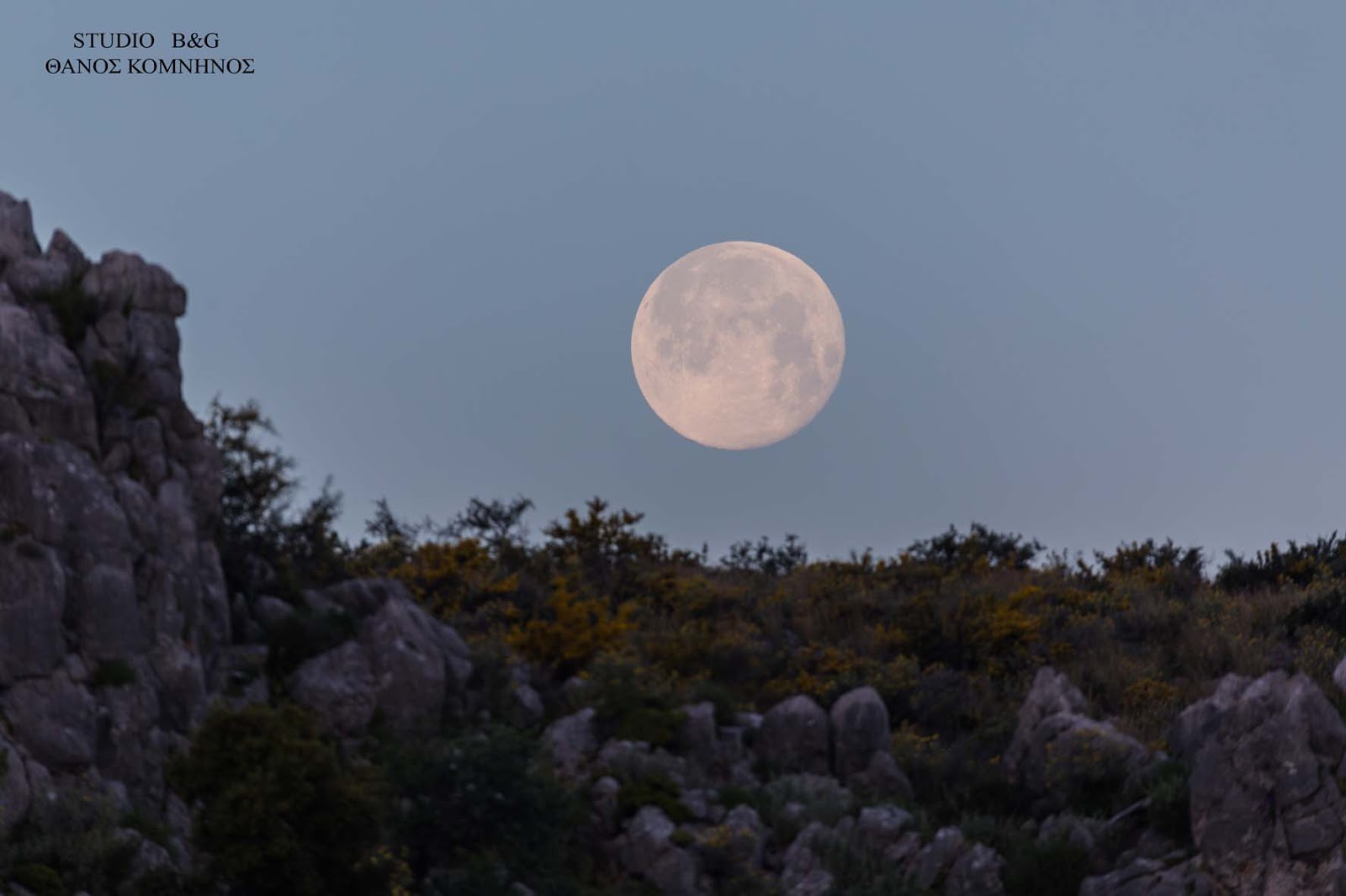 Φωτογραφία: ΝΑΥΠΛΙΟ: Η ΔΥΣΗ ΤΟΥ ΦΕΓΓΑΡΙΟΥ.