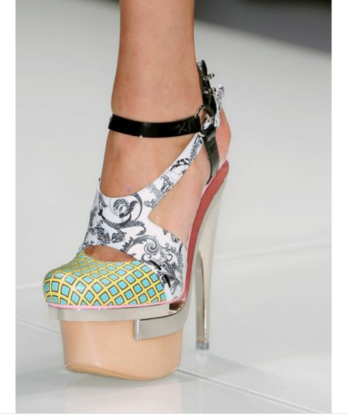 Dress Me: Shoe Designs