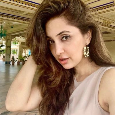 Sampada Vaze Wiki, Biography, Dob, Age, Height, Weight, Affairs and More