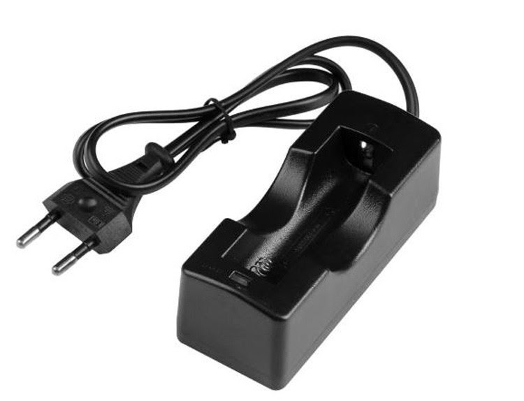 ΦΟΡΤΙΣΤΗΣ ΓΙΑ ΜΠΑΤΑΡΙΕΣ ΛΙΘΙΟΥ 3,7V NK-803C