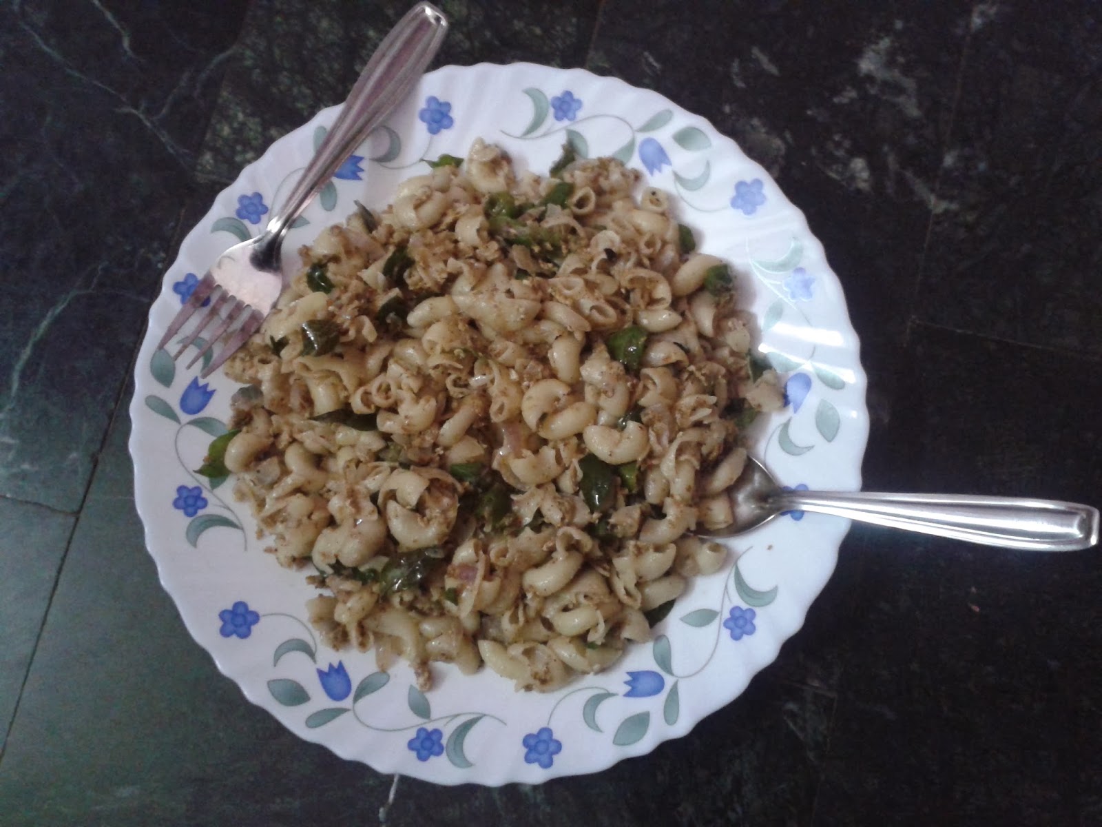 OOTTUPURA - THE RECIPE WORLD...: Spicy Macroni - Egg Masala Recipe