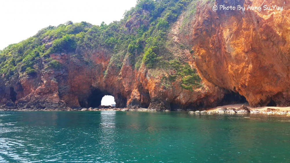 Koh Talu island - Beautiful beach clear water picturesque coral reefs