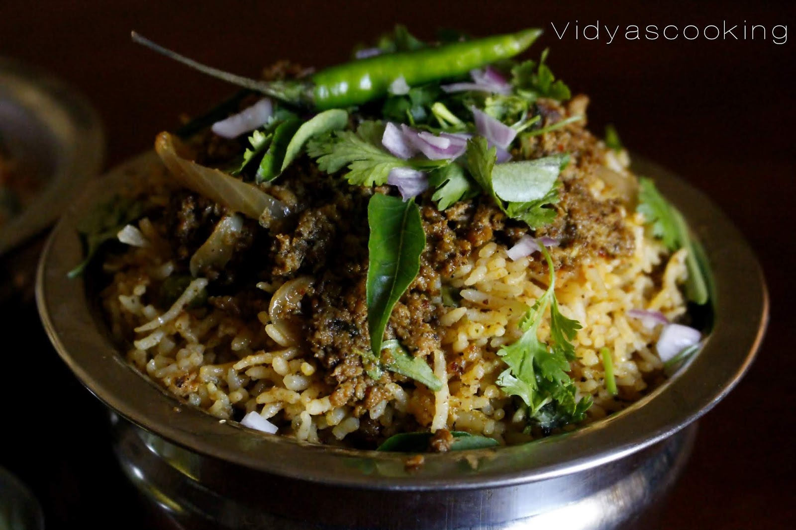 Sunday Brunch: Chicken Keema Biryani Recipe (Chicken Podimas Biryani)