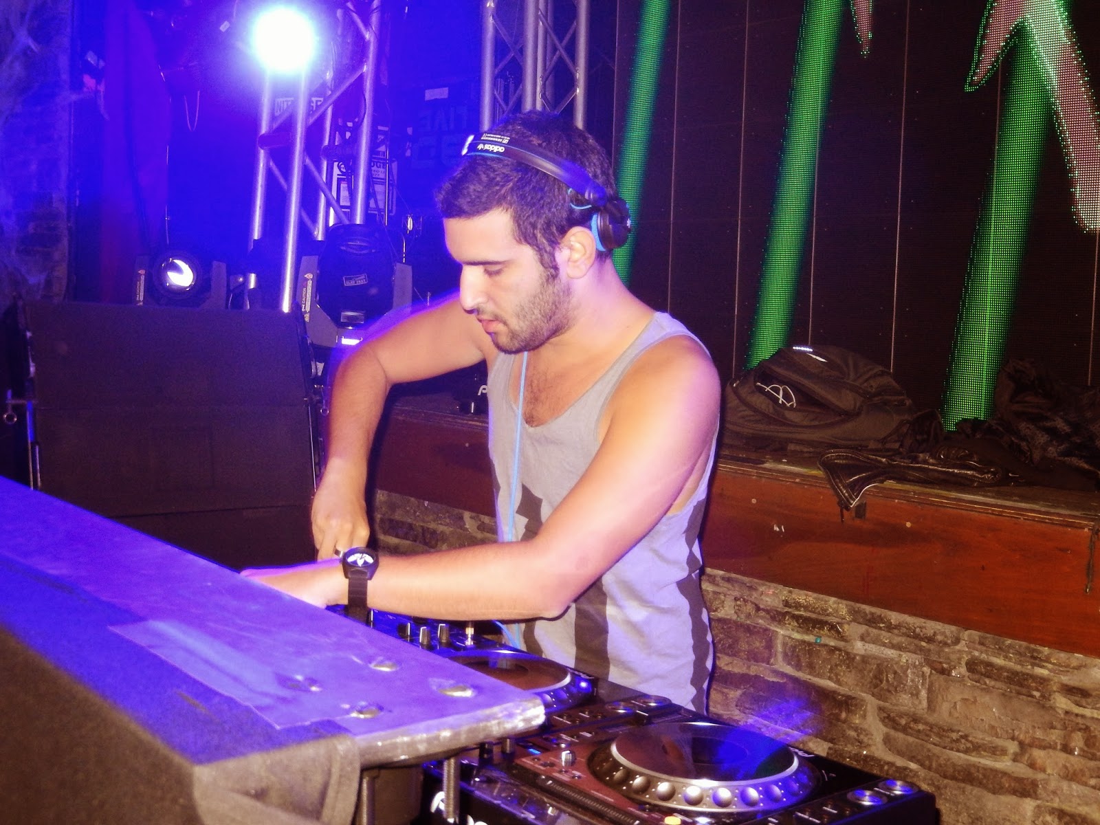 Save Pleasure Island Blog: Concert Report: DJ Morgan Page (Firestone Live)