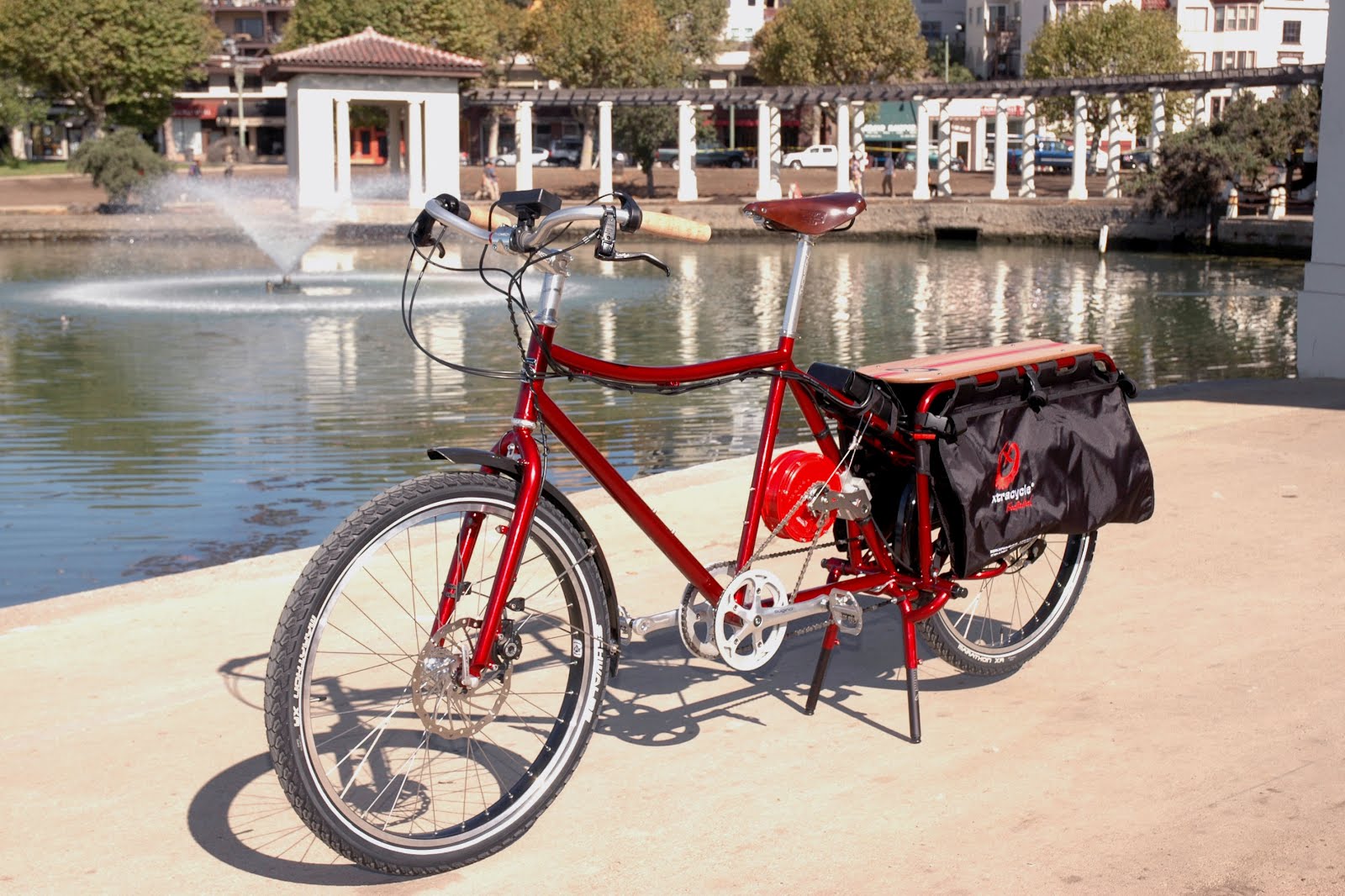 The Monkey Lab: Rohloff-Equipped, Motorized Surly Big Dummy Cargo Bike