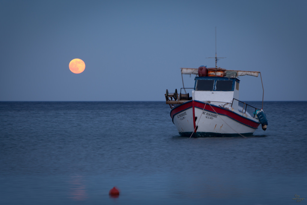 The passion of colors: full moon in Greece!