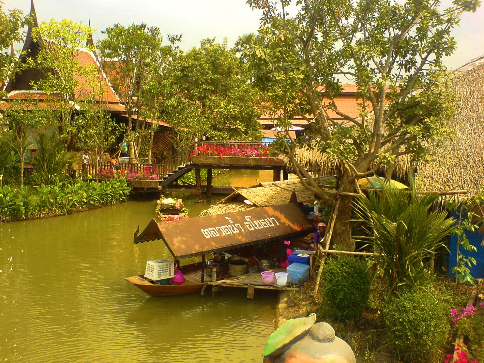 TRAVEL IN THAILAND BY SUNJOHN : Ayothaya floating market. back to the ...
