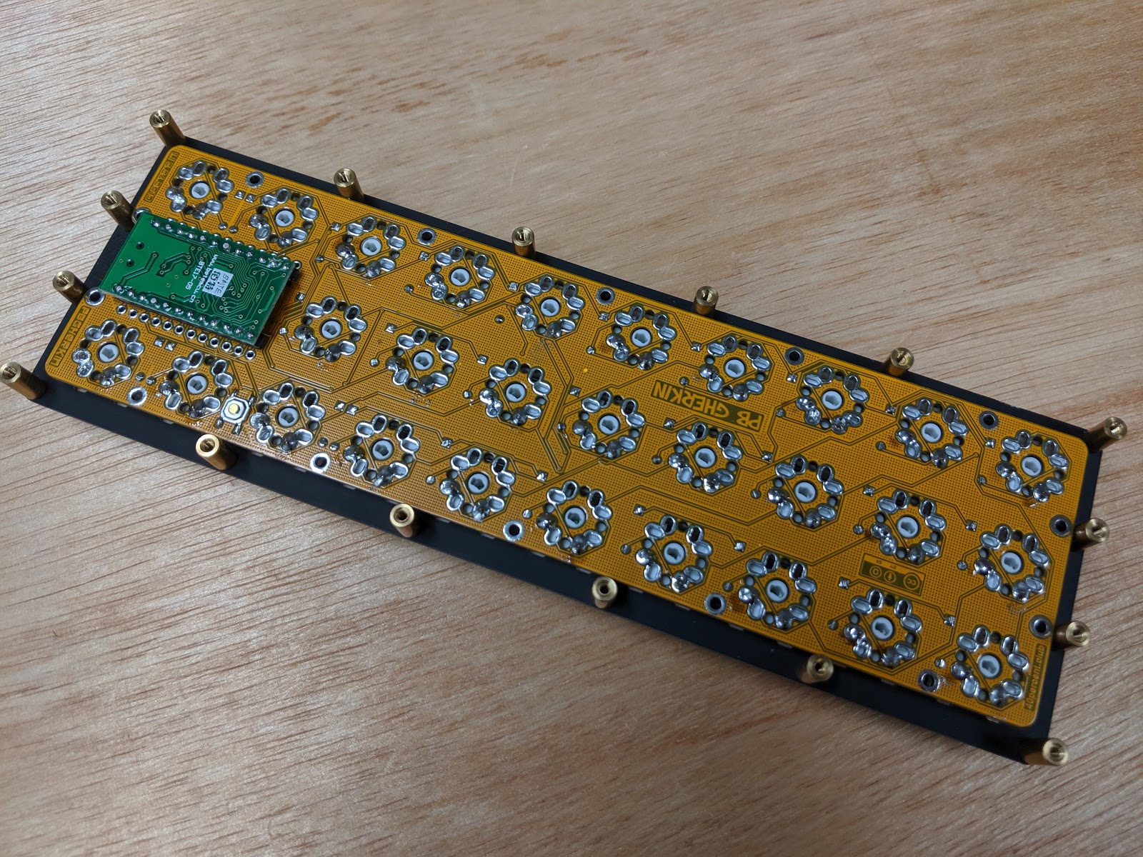 40% Keyboards: PB Gherkin