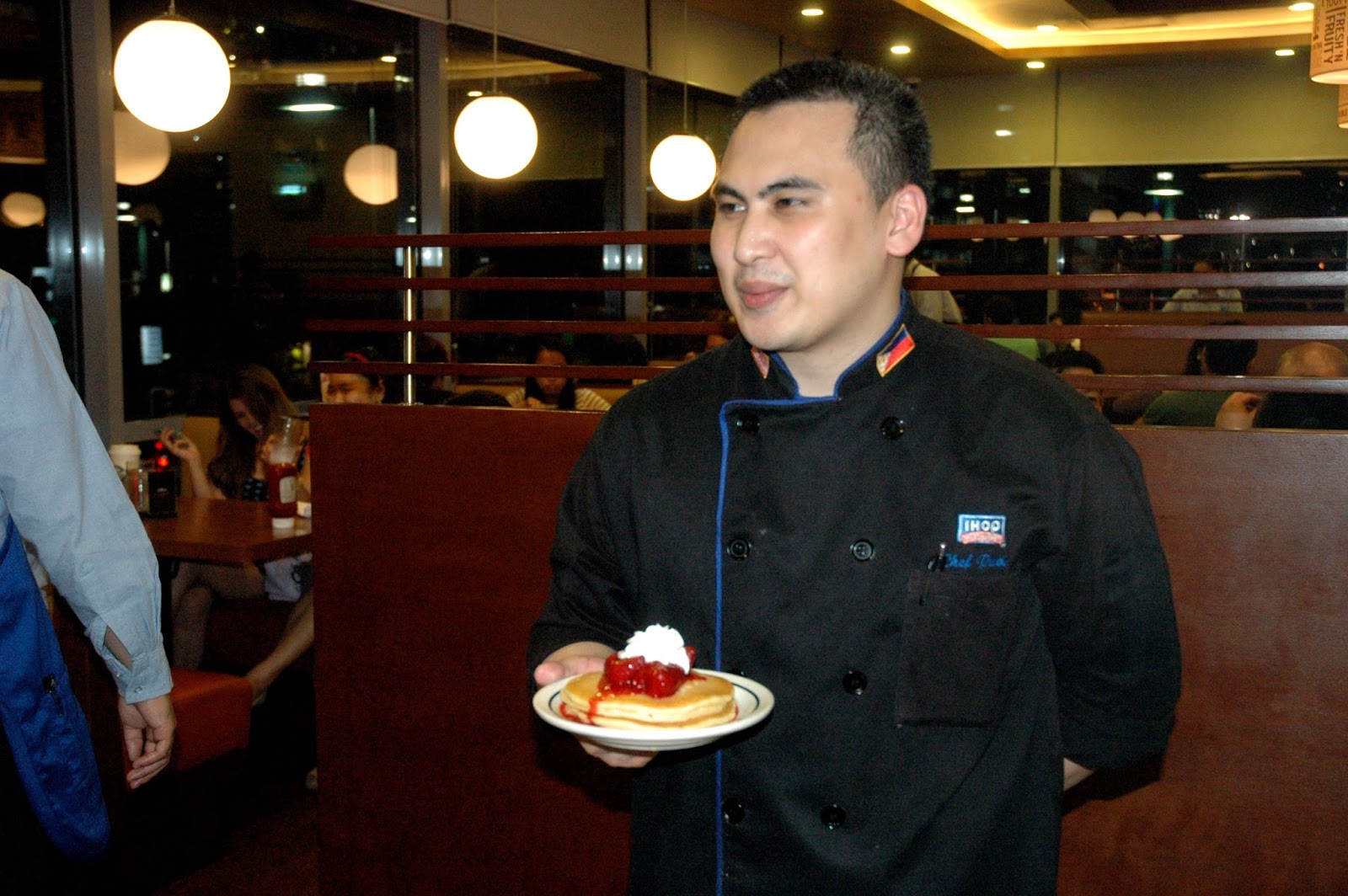 DUDE FOR FOOD: Food News: A Griddle Melt Breakfast for Dinner at IHOP