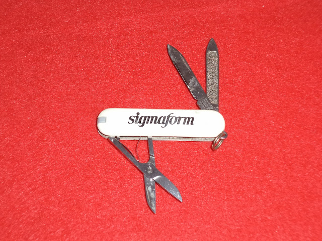 I Love SAK's: Victorinox Classic - Sigmaform