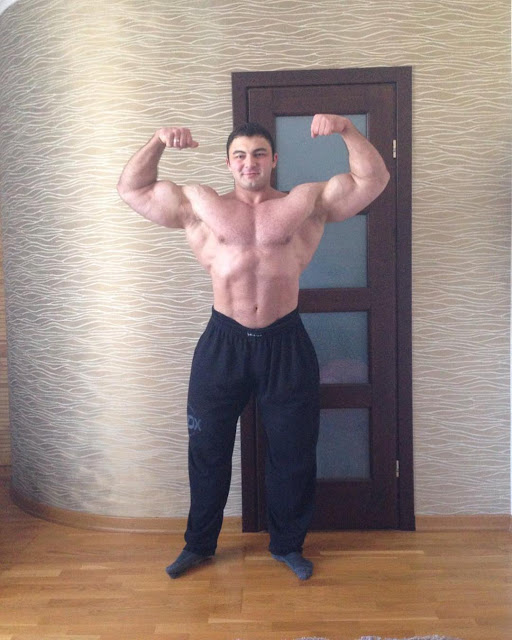 Muscle Lover: Ukrainian muscle beast Anton Shal