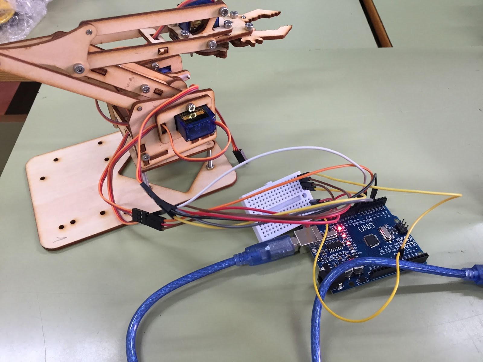 NorbaSKY: alcanzando las estrellas: Programando Arduino con Scracth. NorbaSKY: alcanzando las estrellas: Programando Arduino con Scracth.