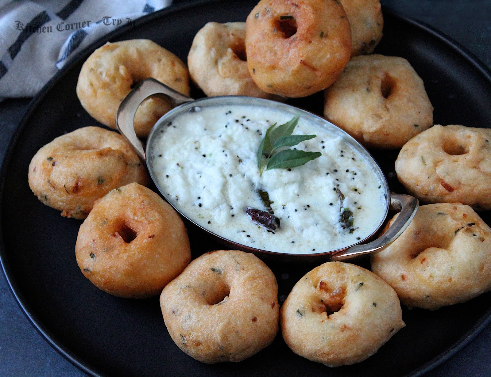 Uzhunnu Vada/Urad Dal Vada