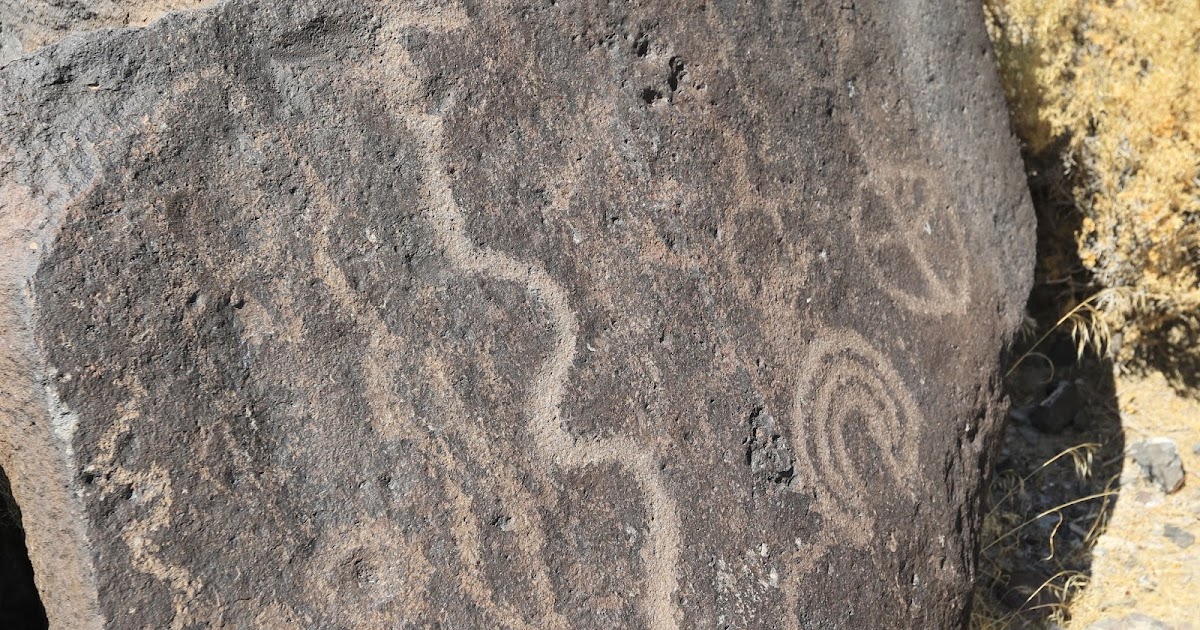 gjhikes.com: Grimes Point Petroglyph Trail