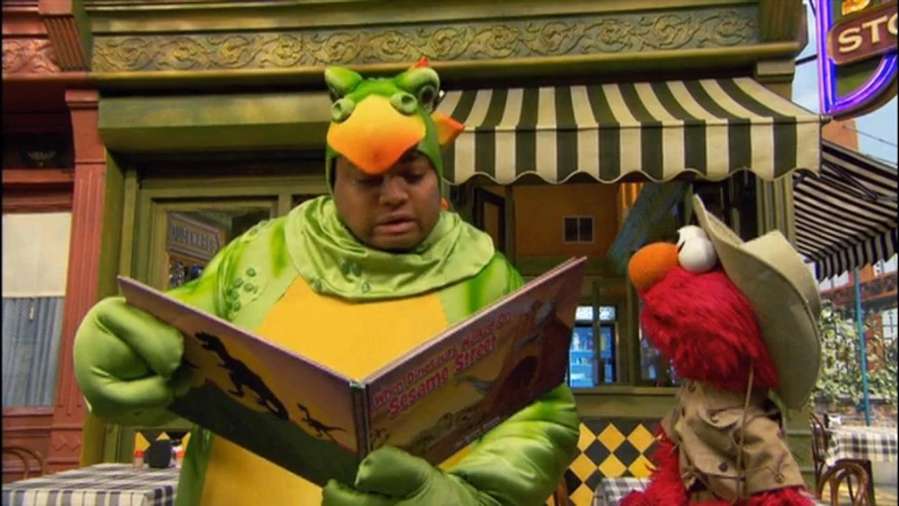 Sesame Street Elmo Loves Animals Sesame Street Elmo Loves Animals