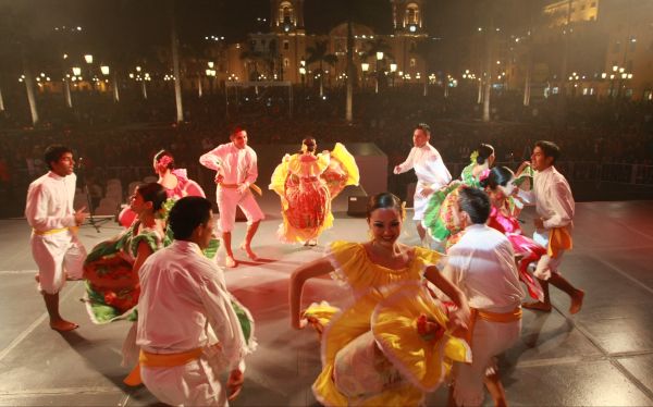 October 31th: Criolla Song Day | Gringo Peru