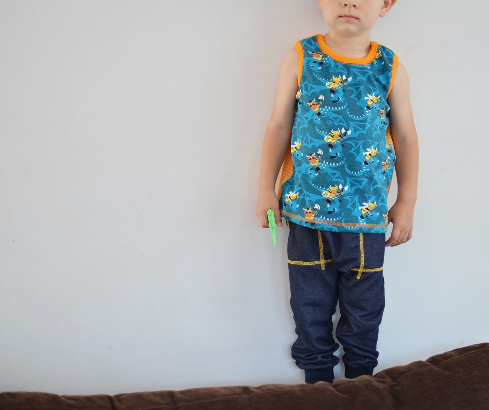 Trick pants y Gecko games tank III » Patrones en pdf | Naii Costura