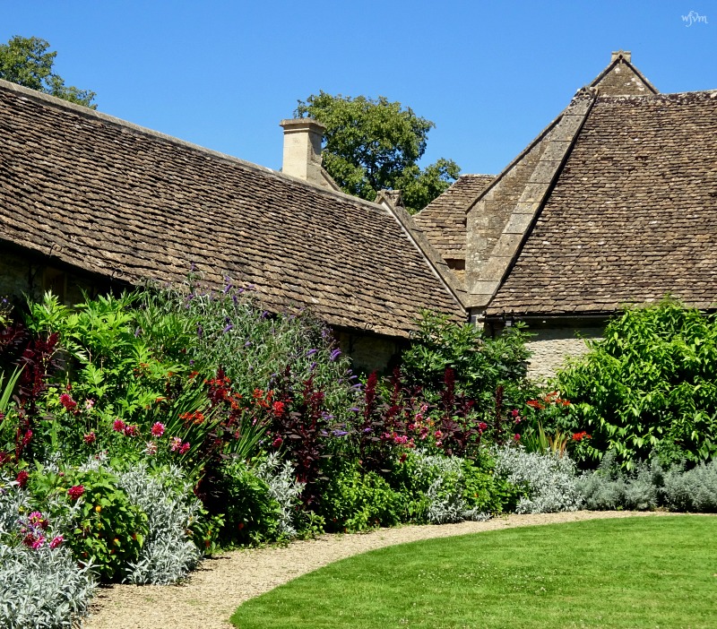 Where Five Valleys Meet: A Notable Medieval Manor