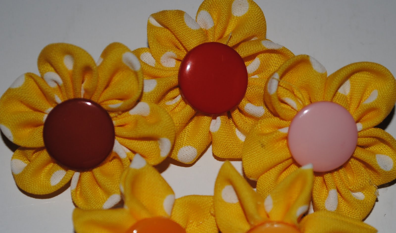 .: DESIGN PIN BUNGA COTTON