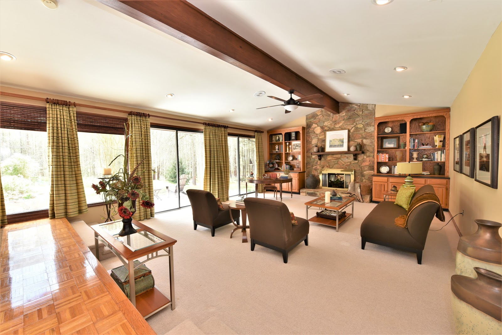 Charlotte Modern: Unique and Special Home Based on a MCM Plan on 4+ Acres!