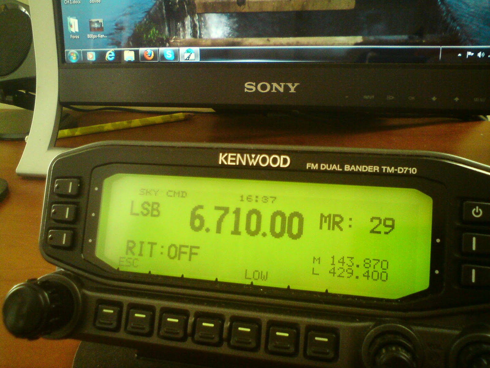 SV2QHI: SKY-COMMAND KENWOOD TM-D710 -TS 2000
