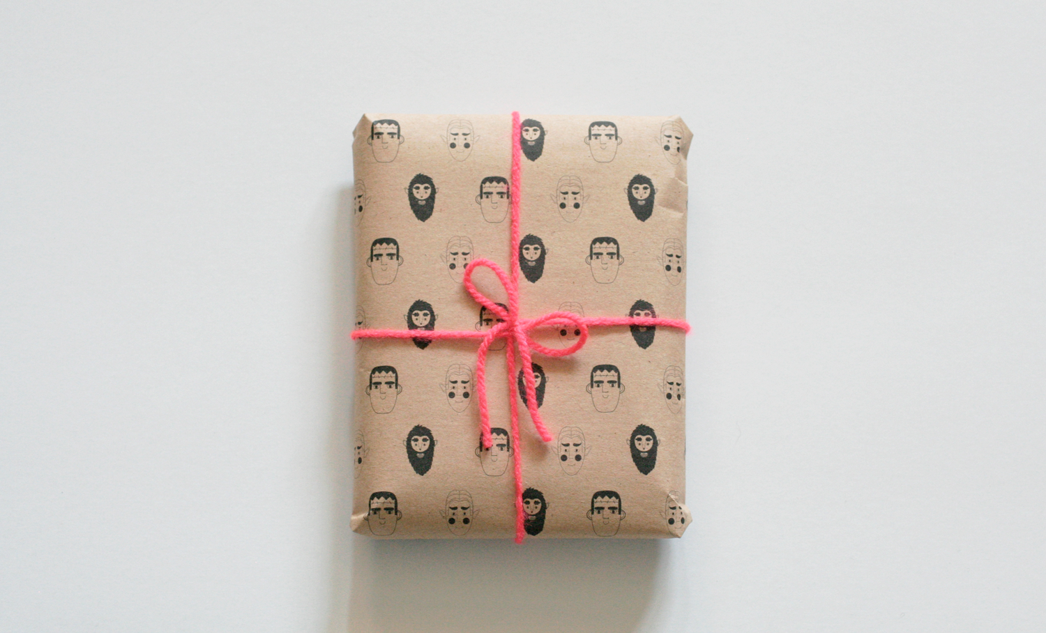 POLLAZ: printable monster wrapping paper