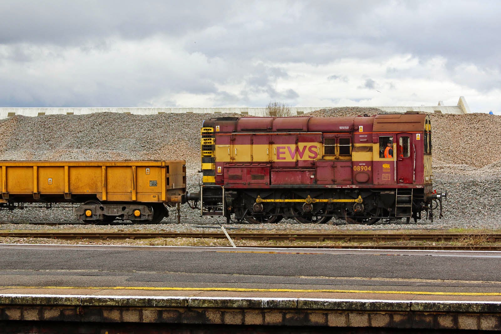 47s and other Classic Power at Southampton: Two working Class 08's at ...