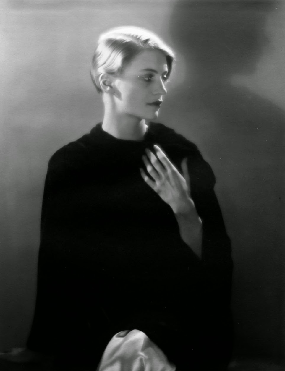 Strawberige: Lee Miller: muse, model & artist